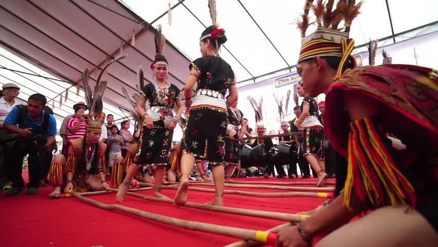 Penampang Sabah Malaysia - Circa May 2015 : A Group Of Murut Ethnic ...