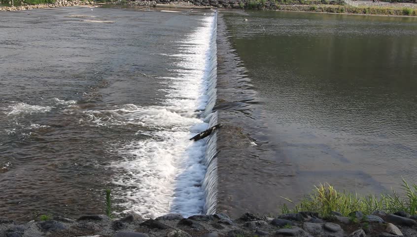 Small Concrete Pond Spillway Design